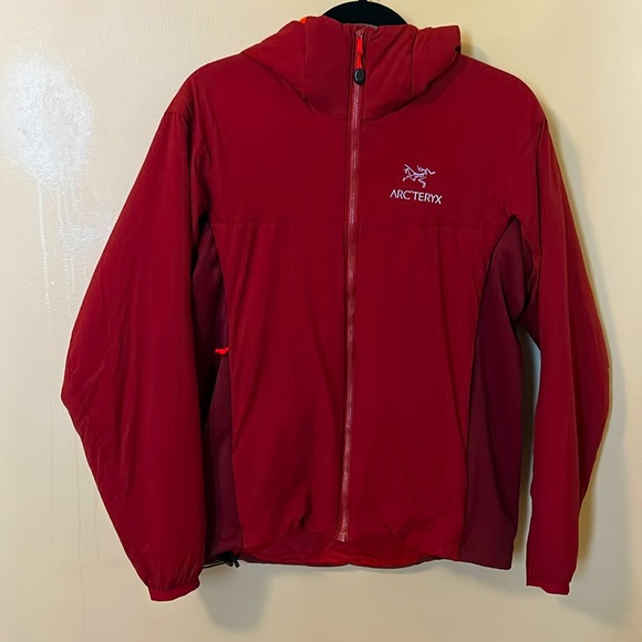 Arc'teryx | Jackets & Coats | Arcteryx Atom Lt Hooded Oxblood Mens Small | Poshmark